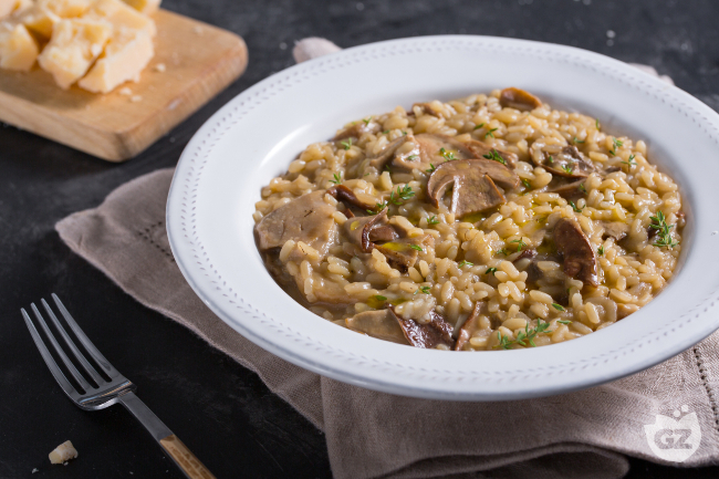Risotto mit getrockneten Pilzen - Italienische Rezepte von GialloZafferano